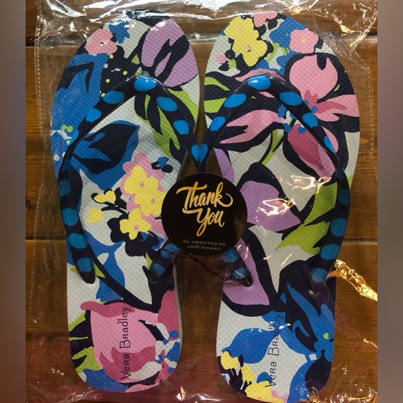 Vera Bradley | Shoes | Vera Bradley Marian Floral Flip Flops Small ...